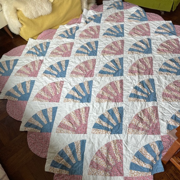 Vintage | Bedding | Vintage Handmade Grandmothers Fan Patchwork Quilt ...
